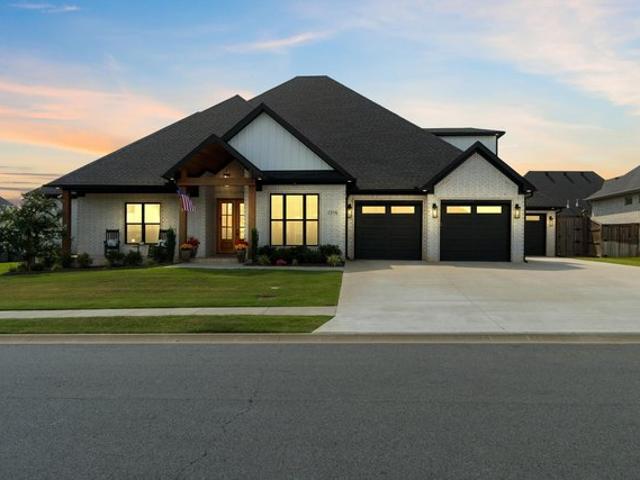 1715 Lainey Dr, Conway, AR 72034