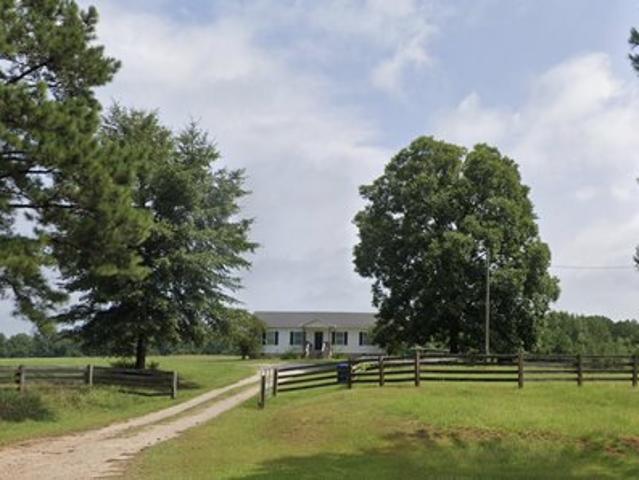 1715 Lee Road 61, Auburn, AL 36832