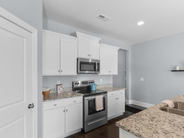 1715 Palmetto Palm Dr