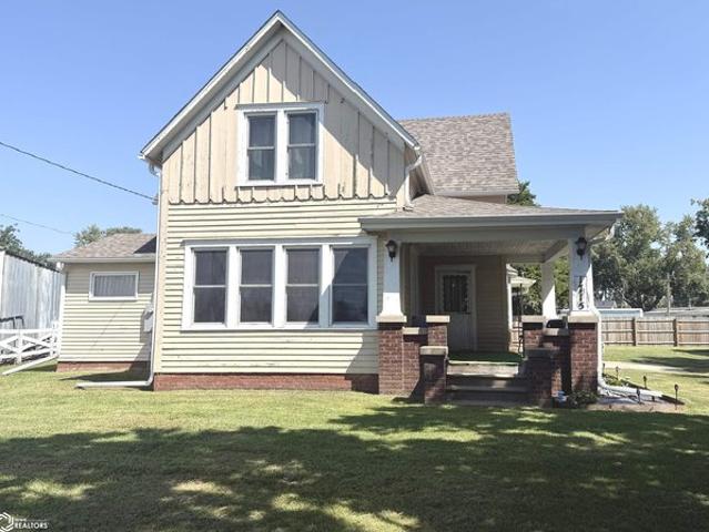 1715 Pella Ave, Oskaloosa, IA 52577