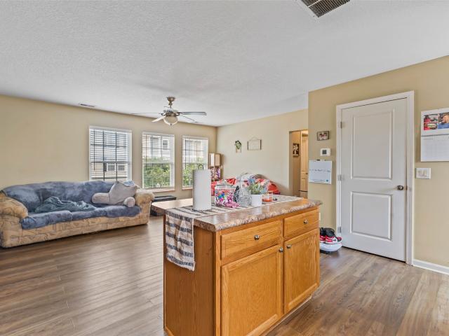 1715 SW 32nd Lane