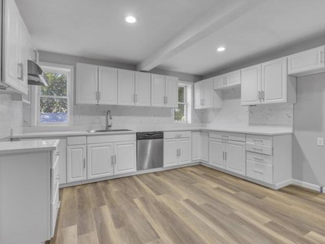 1715 S 9th St, Sheboygan, WI 53081