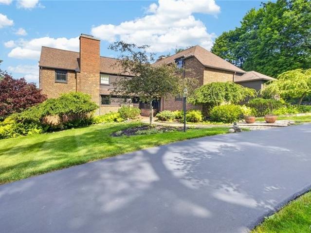 1715 Sherman Dr, New Hartford, NY 13413