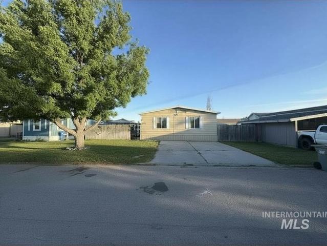 1715 Windmere Dr, Mountain Home, ID 83647