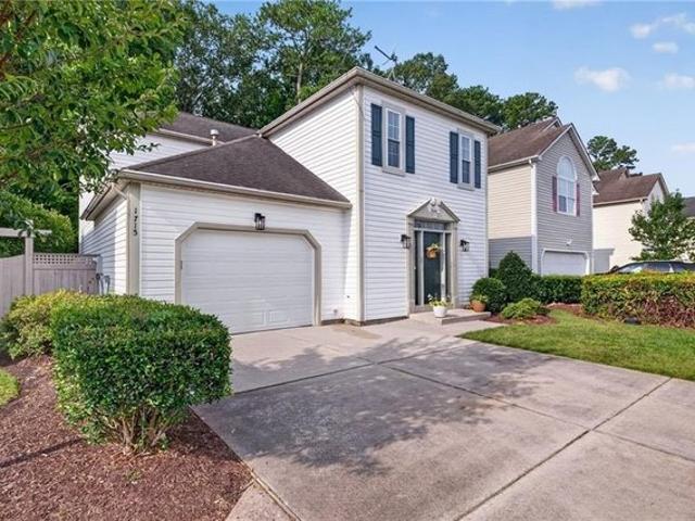 1715 Woodmill St, Chesapeake, VA 23320