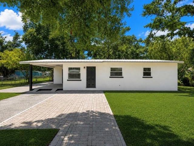 1715 1st St SW, Ruskin, FL 33570