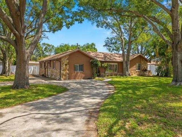 1716 Madrid Dr, Largo, FL 33778
