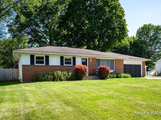 1716 Millbank St SE, Grand Rapids, MI 49508