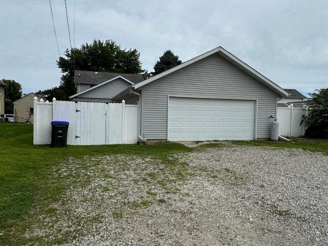 1716 Avenue I