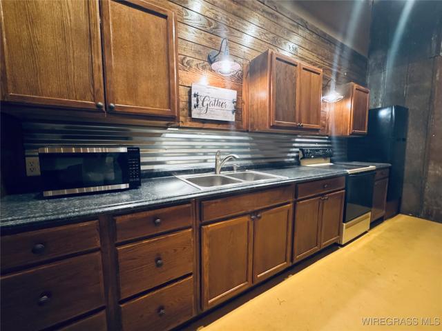 1716 Burl Lee Road