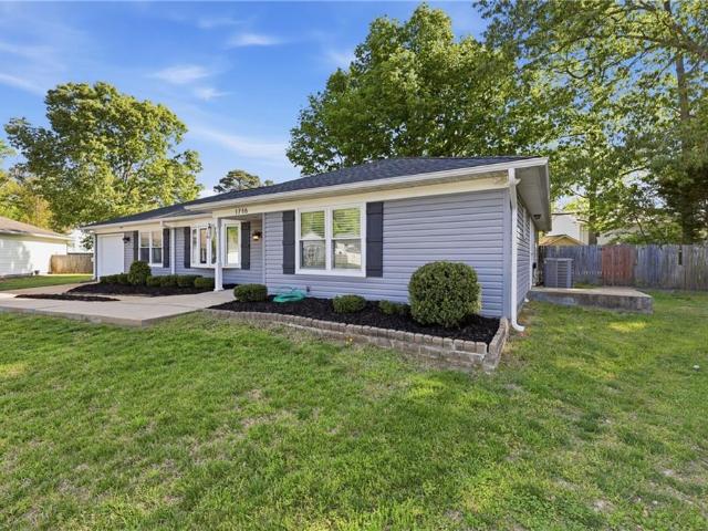 1716 Caroga CT