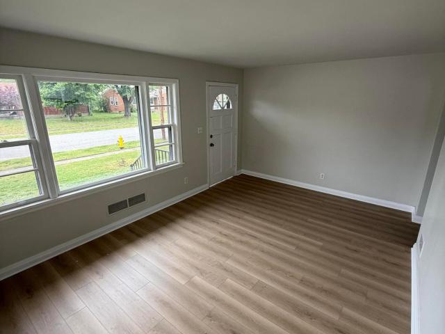 1716 Chester Rd