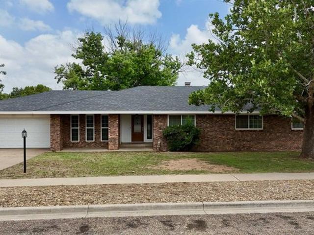 1716 Courtland Cir, Clovis, NM 88101