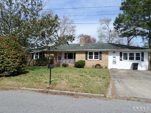 1716 Crescent Dr, Elizabeth City, NC 27909