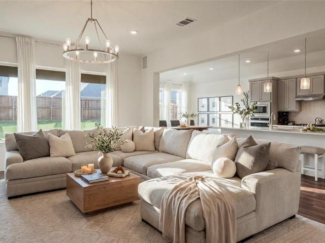 1716 Everglades Drive