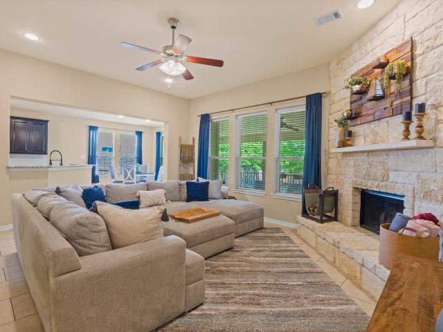 1716 Foxboro Ln