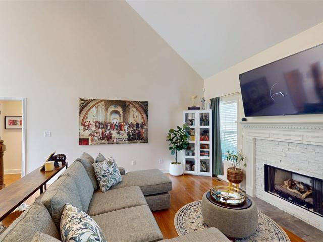 1716 Glen Echo Court