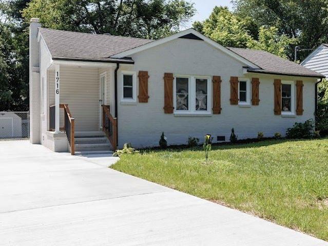 1716 Hillview Dr, Columbia, TN 38401