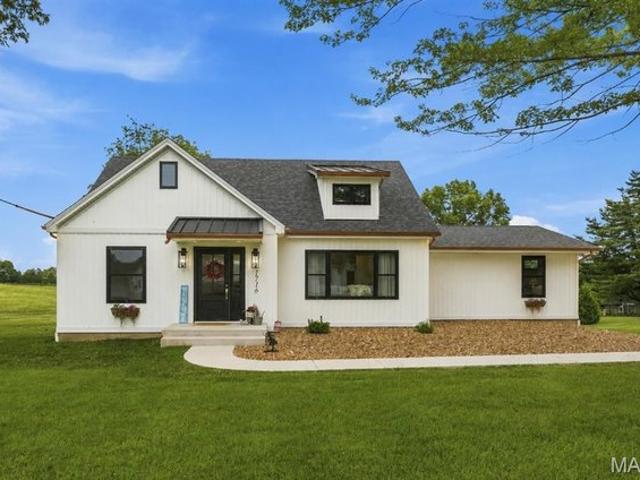 1716 Pottery Rd, Washington, MO 63090