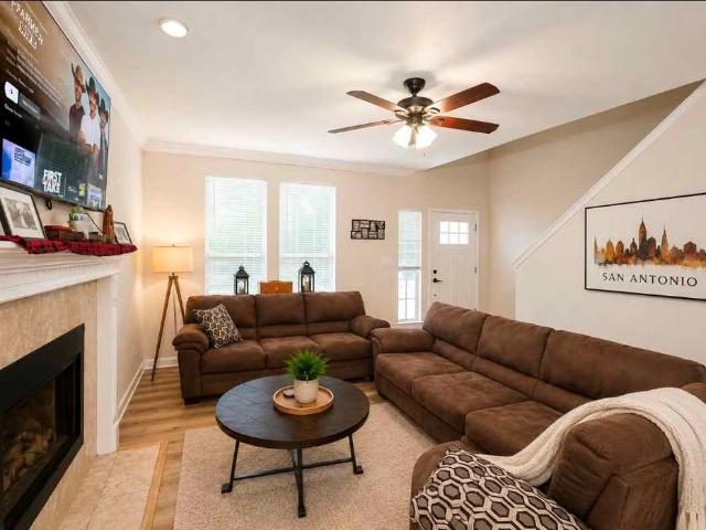 1716 Ramona Cir