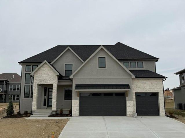 1716 SW Arbor Park Dr, Lee's Summit, MO 64082