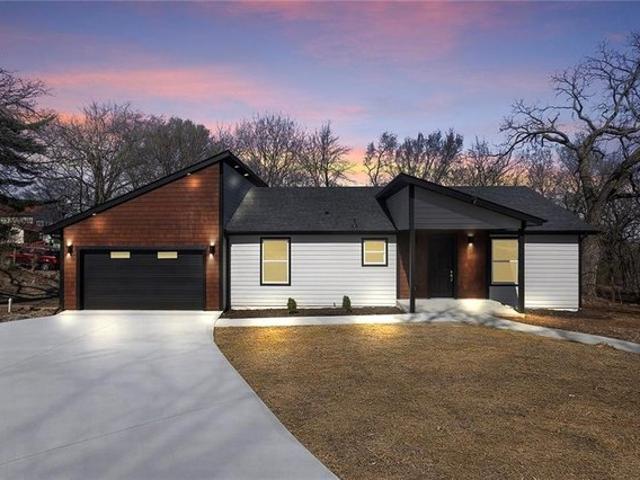 1716 S Valley St, Kansas City, KS 66103
