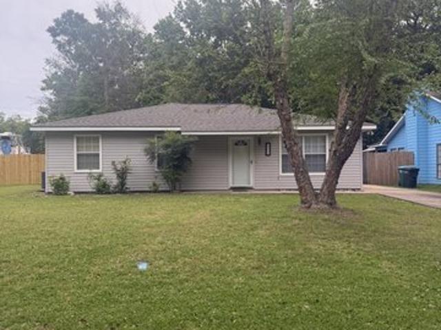 1716 Tradewinds Dr, Gautier, MS 39553