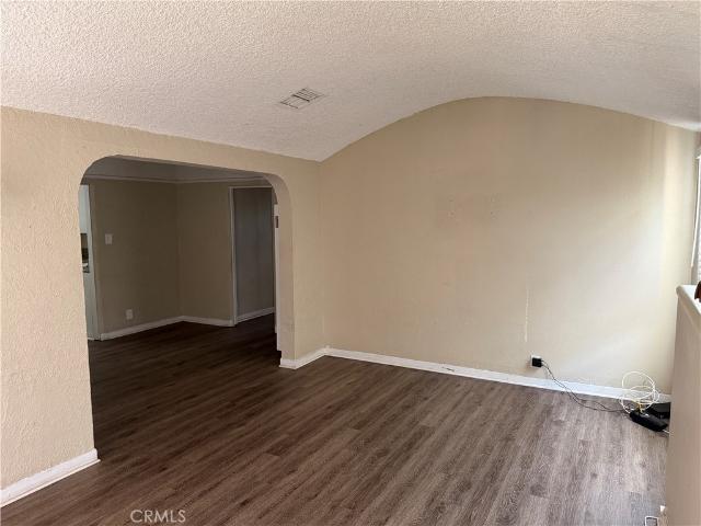 1716 W 67th