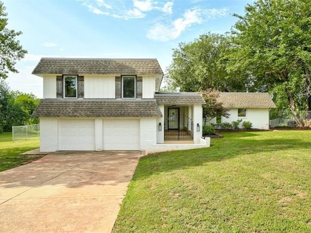1716 W David Dr, Mustang, OK 73064