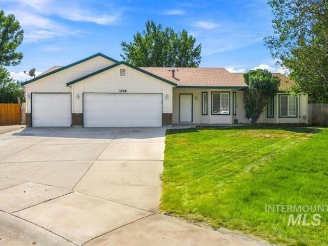 1716 W Plum Ct, Nampa, ID 83651
