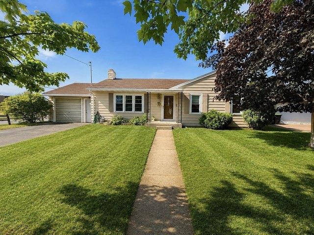1716 20th Ave, Menominee, MI 49858