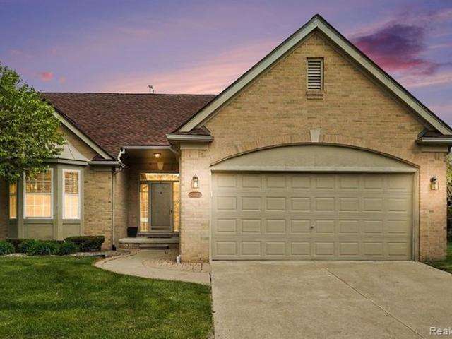 17171 Stone Dr Unit 73, Clinton Township, MI 48038