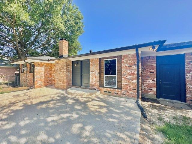 1717 Morningside Dr, Gainesville, TX 76240