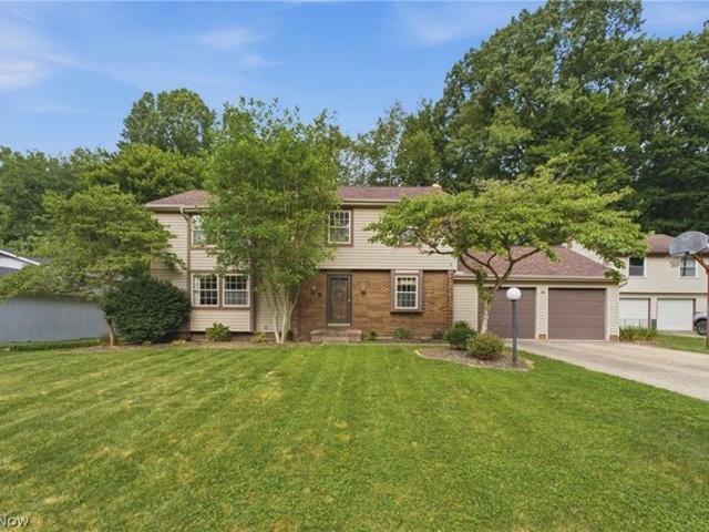 1717 Nutmeg Cir NE, Massillon, OH 44646