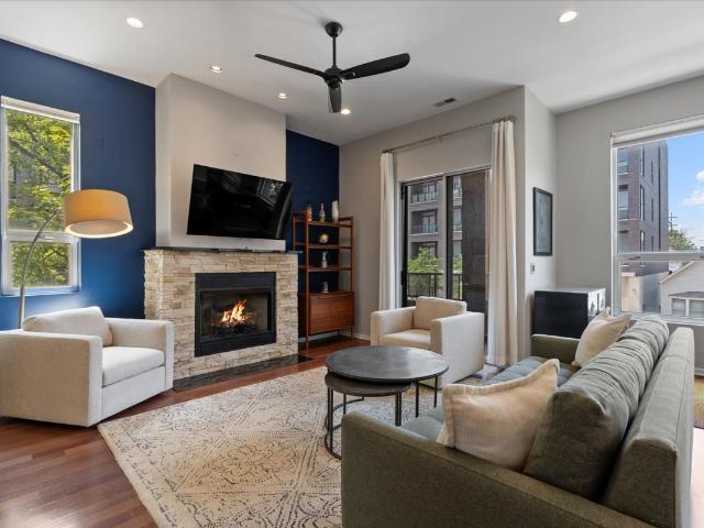 1717 N Western Avenue # 2
