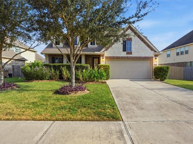 1717 Oakdale Mist Dr, Dickinson, TX 77539