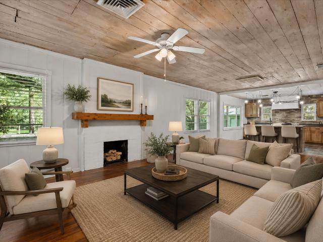 1717 Oleander Drive