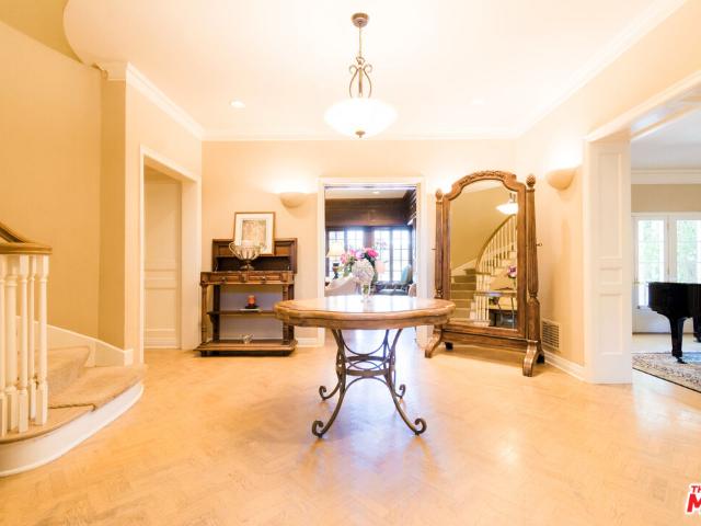 1717 Chevy Chase Dr, Beverly Hills, CA 90210 | MLS #26649 | Compass