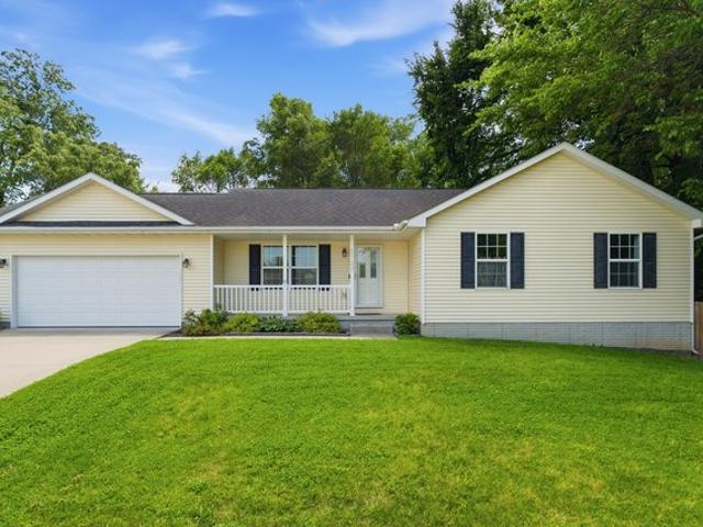 1717 Court St, Adel, IA 50003