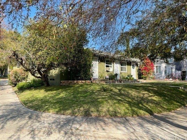 1717 E Chevy Chase Dr, Glendale, CA 91206