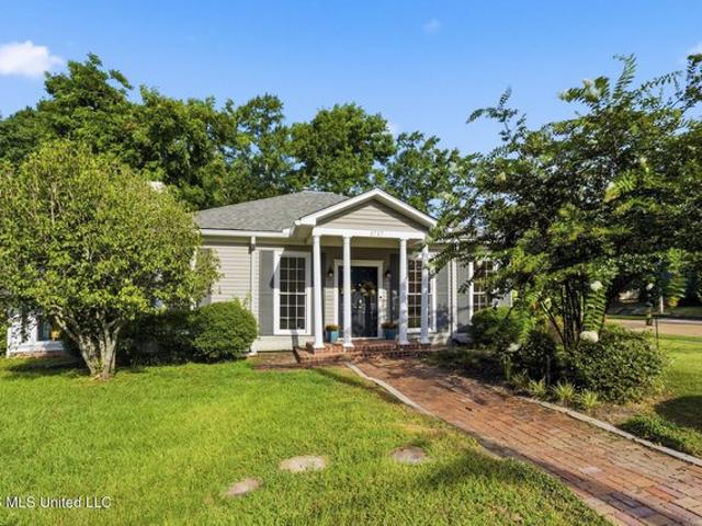 1717 Edgewood St, Jackson, MS 39202