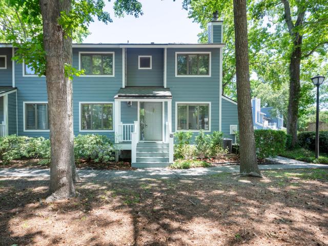 1717 Greystone Apt 14