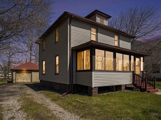 1717 Lay Blvd, Kalamazoo, MI 49001