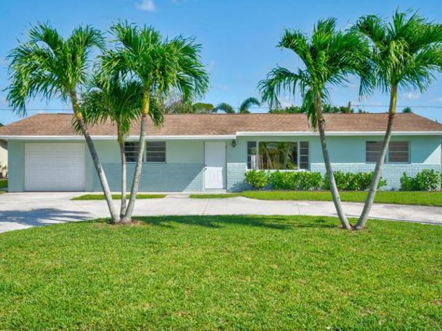 1717 SE Monroe St, Stuart, FL 34997