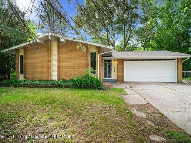 1717 Tuscany Ln, Holt, MI 48842