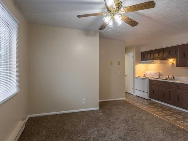 1717 Trinity Pl NW, Canton, OH 44709