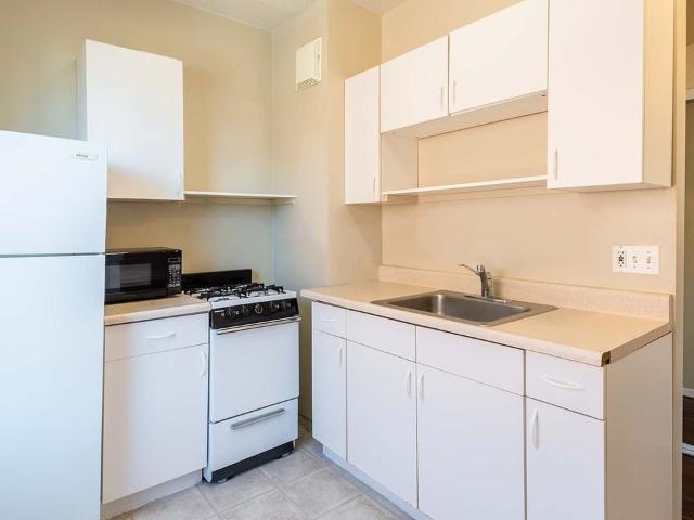 1717 12th Ave 1 Bedroom Apartment for Rent at 1717 12th Ave, Seattle, WA 98122 Broadway