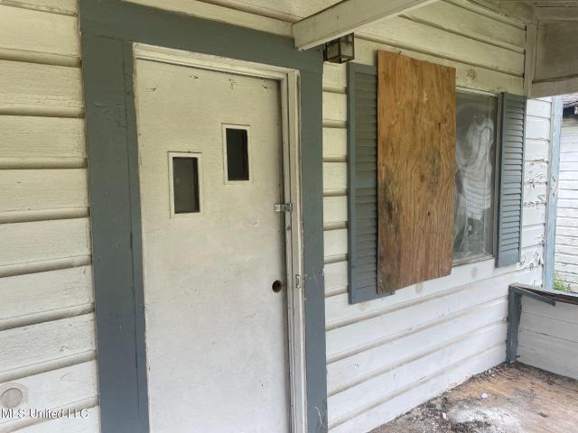 1717 9th Ave, Meridian, MS 39301 | MLS #4117 | Compass