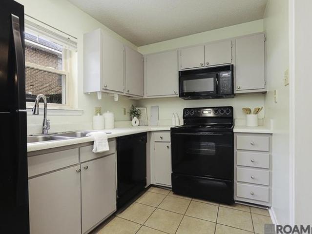 1718 Brightside Dr Apt C, Baton Rouge, LA 70820