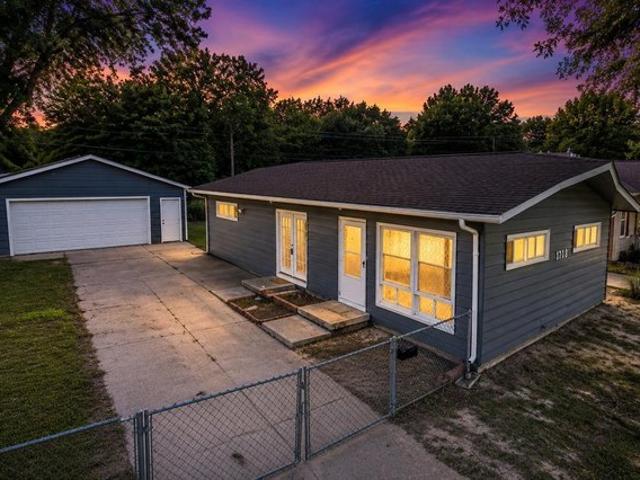1718 E 53rd St S, Wichita, KS 67216